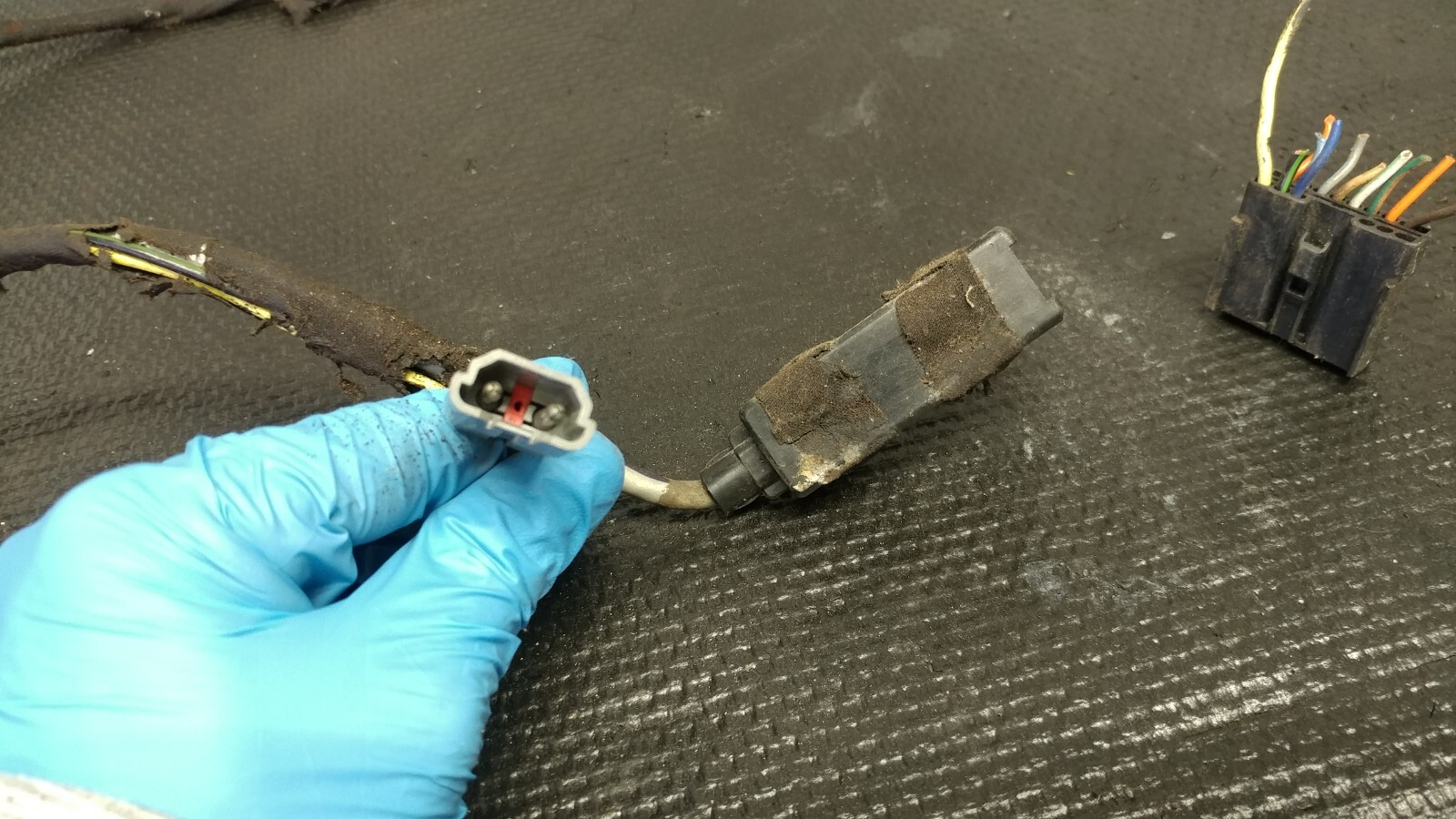 94-04 FORD MUSTANG MACH 460 STEREO REAR AMP AMPLIFIER WIRING HARNESS ...