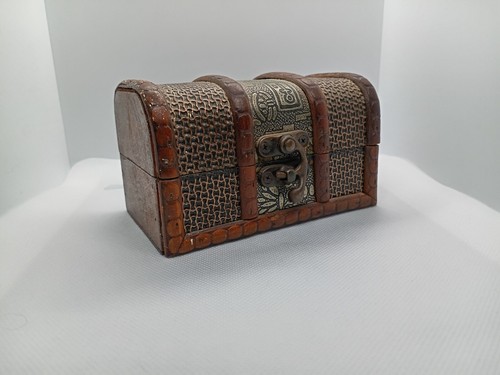 Small antique wooden jewelry box, beautiful, valuable and attractive ...