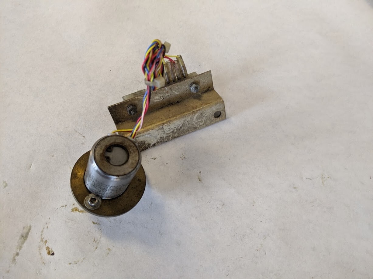 HAROWE 11BRW-300-F-058A HAROSYN-RW RESOLVER 2500HZ pins / bracket ...