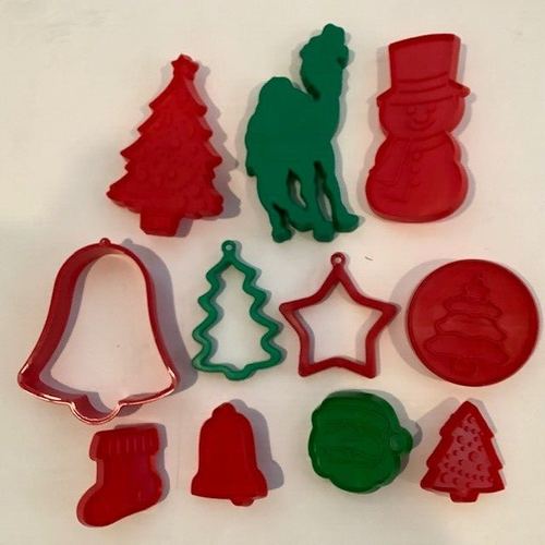 11 VINTAGE PLASTIC CHRISTMAS COOKIE CUTTERS - TREE CAMEL SANTA SNOWMAN ...