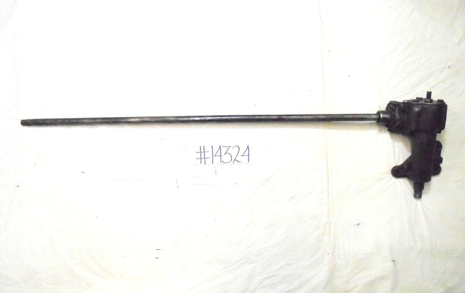 1965-1966 Mustang Manual Steering Gear Box with Shaft - 19:1 Gear Ratio ...