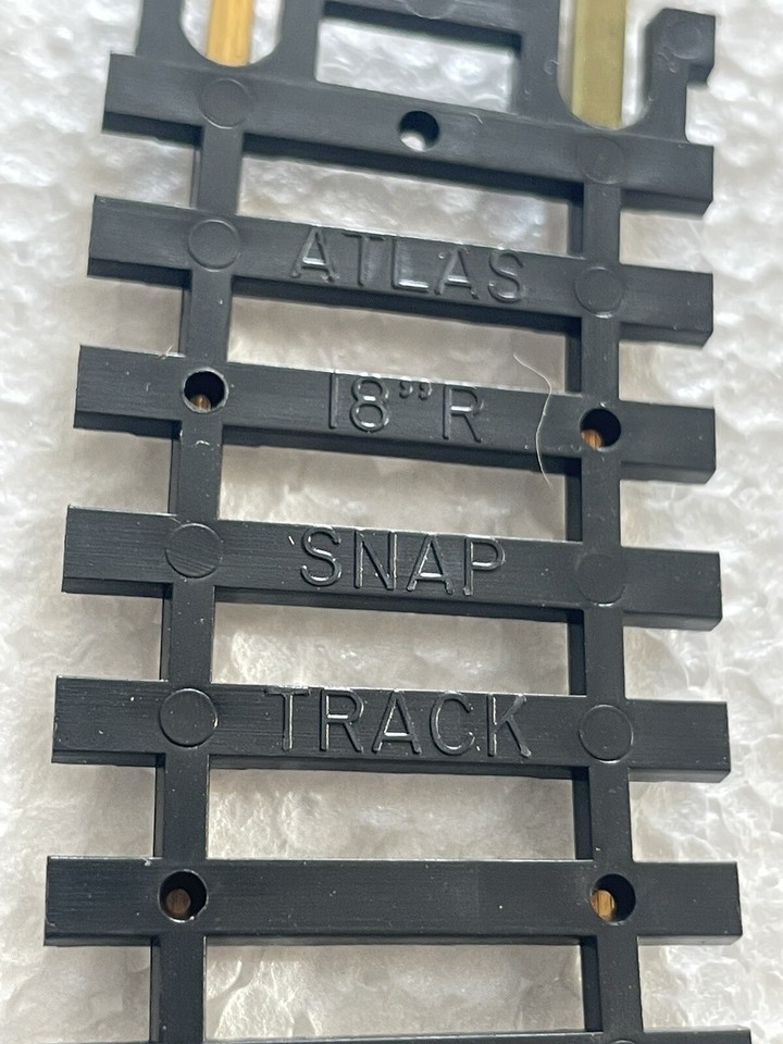 Atlas HO 18” R Snap Track (12 Pieces Of Track) Great Condition FREE ...