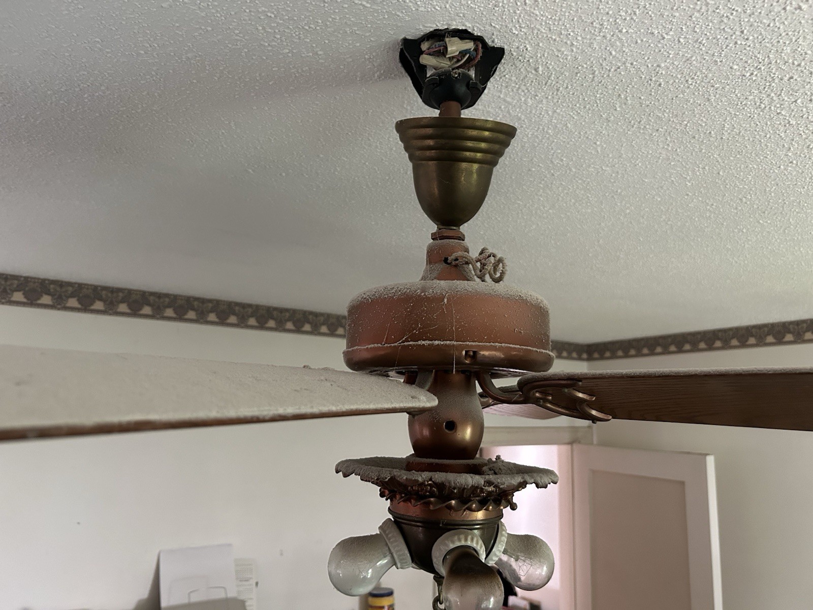 ANTIQUE HUNTER CEILING FAN MODEL NUMBER 1032 | eBay