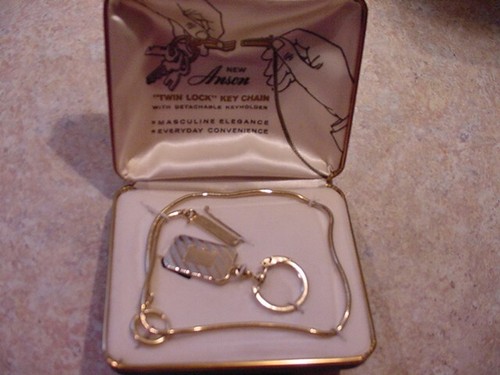 Vintage NOS Anson Key "Twin-Lock" Goldtone Key Chain With Detachable ...
