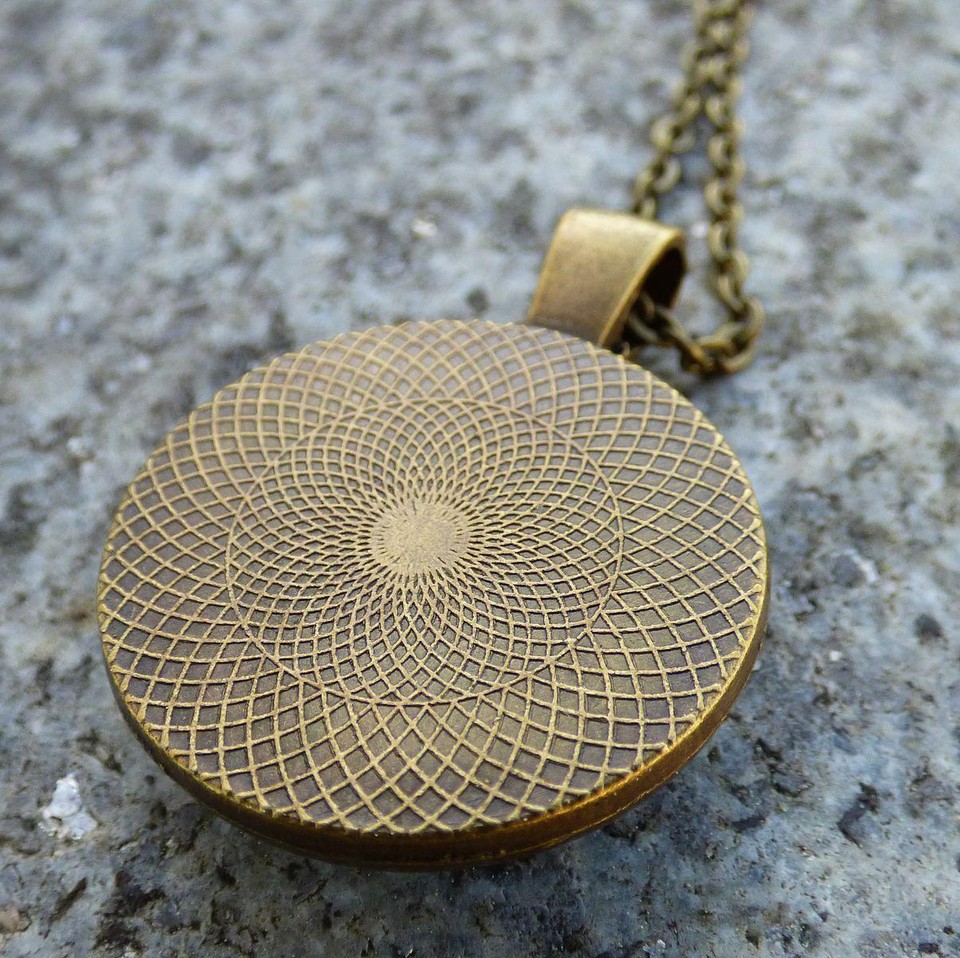 Amulet of Daylight Talisman of Merlin Troll Hunter Magic Power Pendant ...