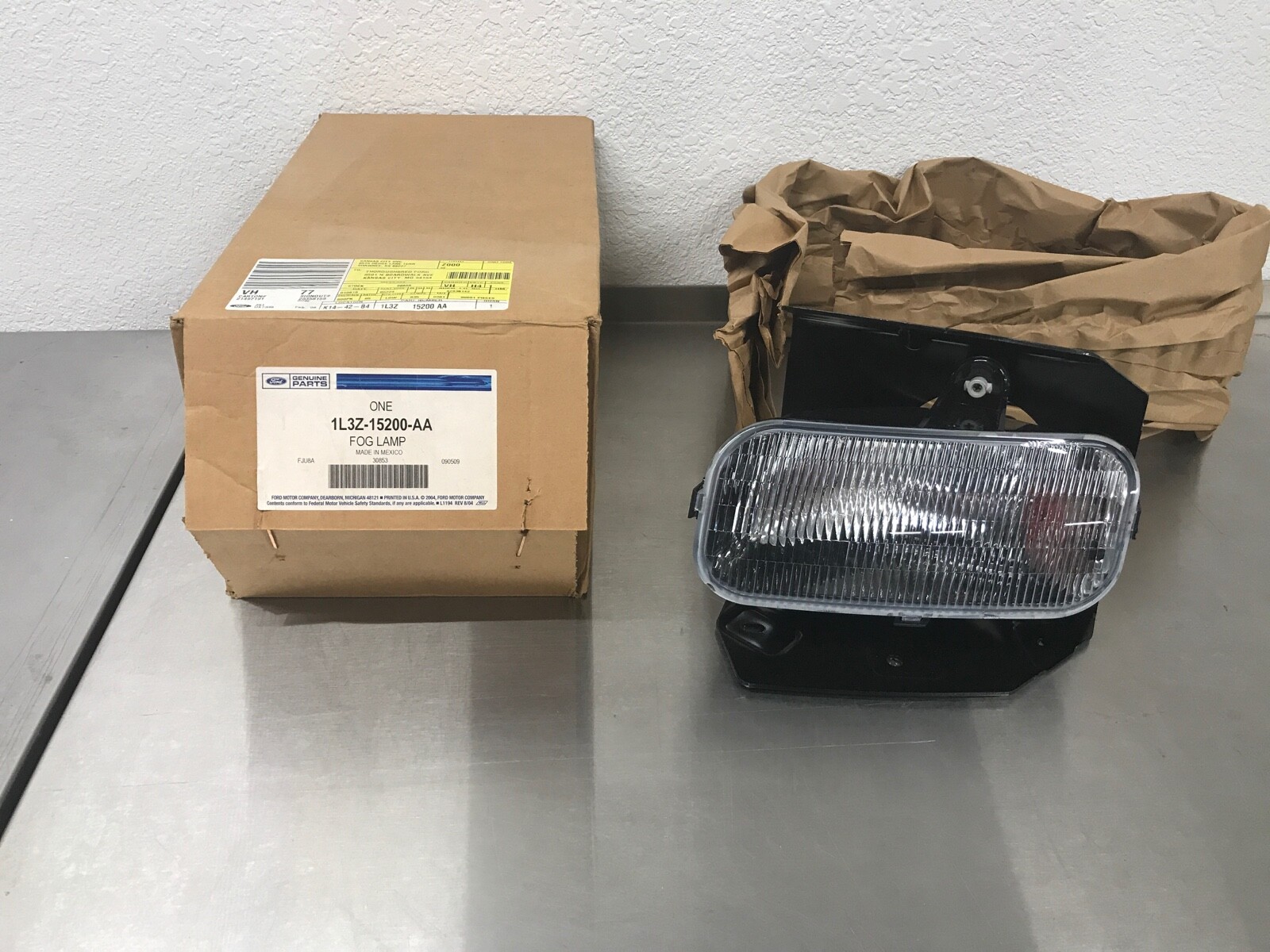 1999-2004 Ford F-150 Right Fog Lamp | 1L3Z15200AA | Genuine OEM | Clear ...