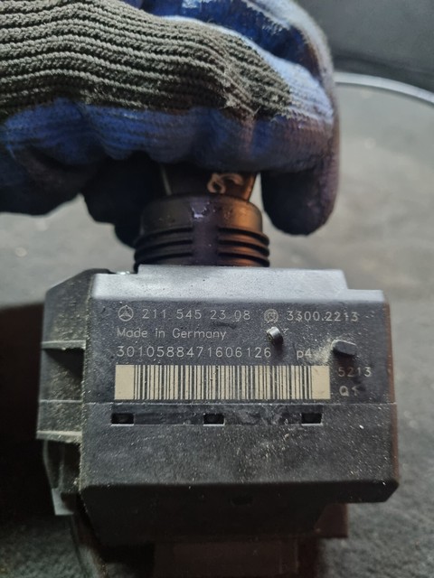 MERCEDES W211 E Class Smart Key Ignition Switch OEM 2115452308 F10 for ...