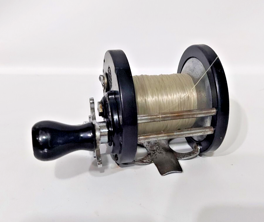 PENN VINTAGE BAYHEAD 250YD SALTWATER REEL/ WAFFLE IRON CLICKER/LOOK ...