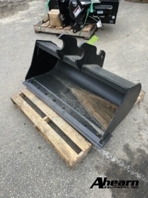 Buckets & Accessories - Kubota Buckets