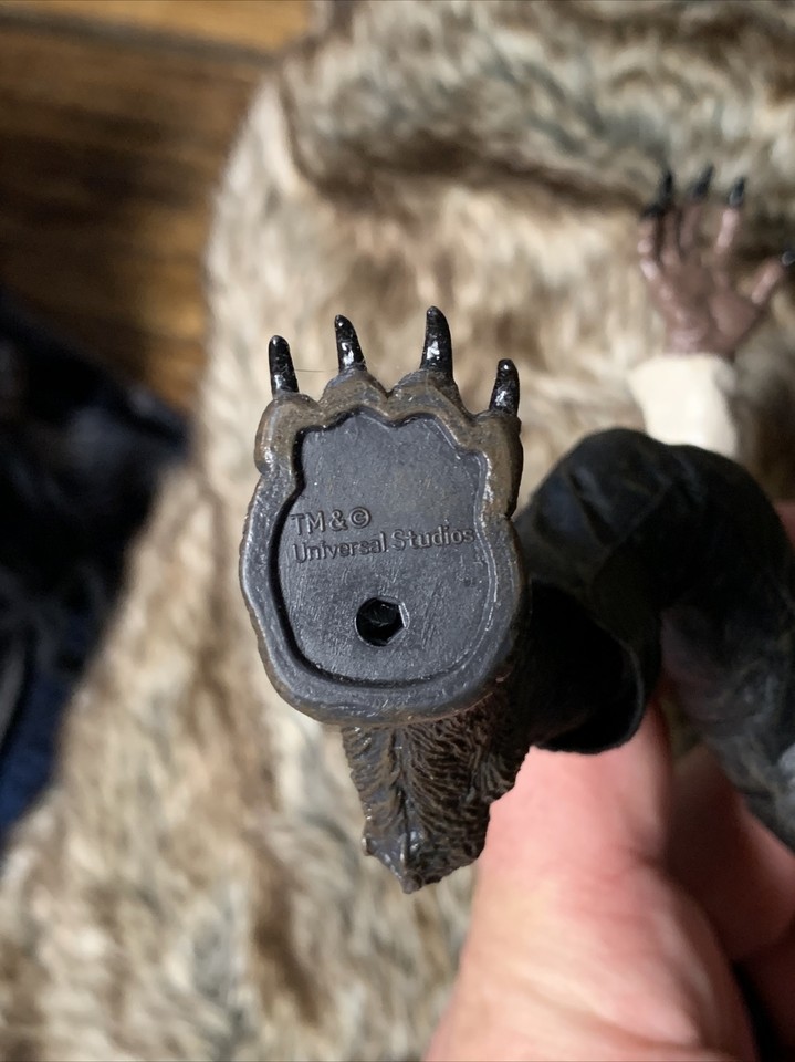 Wolfman Mezco 7" Scale Figure Universal Studio 2009 excellent Wolfman ...