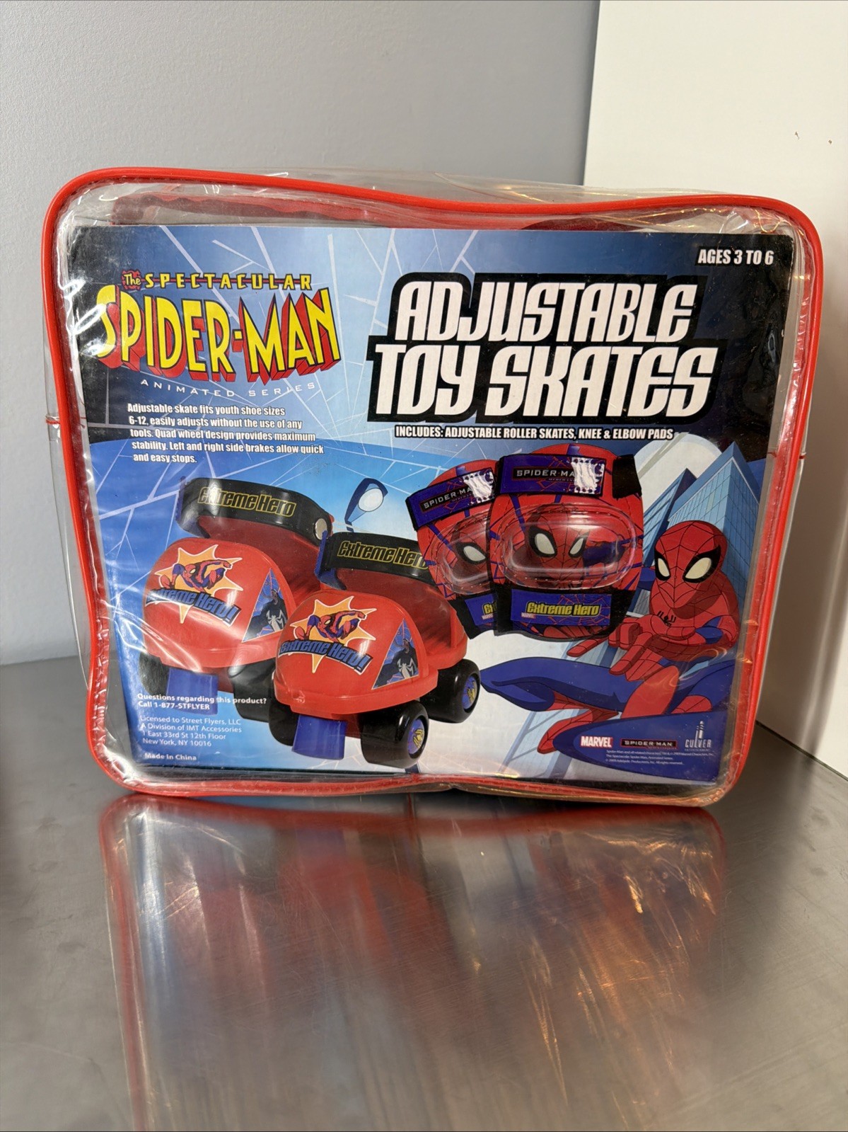 2009 Marvel Spider-Man Streetflyers Expandable Toy Skates, New