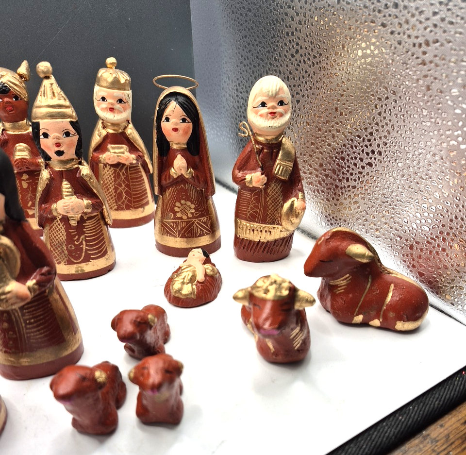 Mexican Folk Art Clay Nativity Set Hand Painted Terra Cotta Gold Color ...
