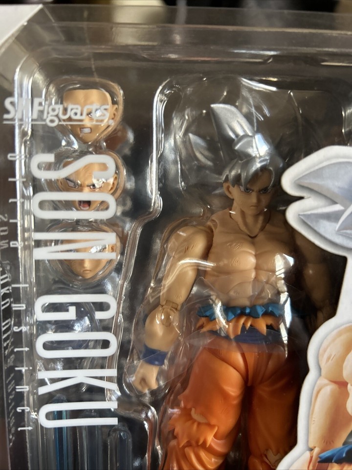 Bandai S.H. Figuarts Dragon Ball Super - Son Goku Ultra Instinct Final ...