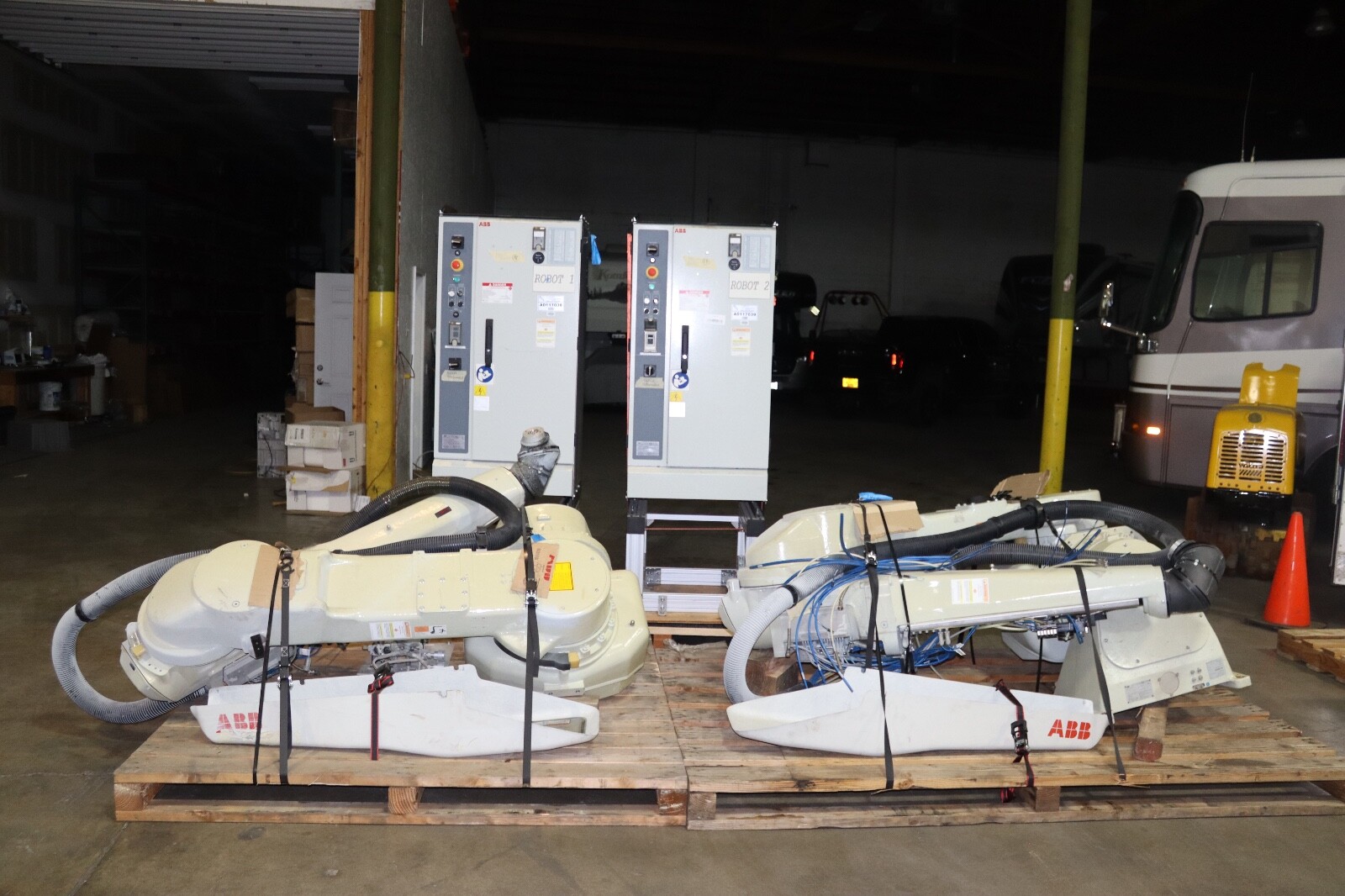 2017 ABB IRB 5500 FlexPainter Robot Paint Painting System 2 ARMS | eBay