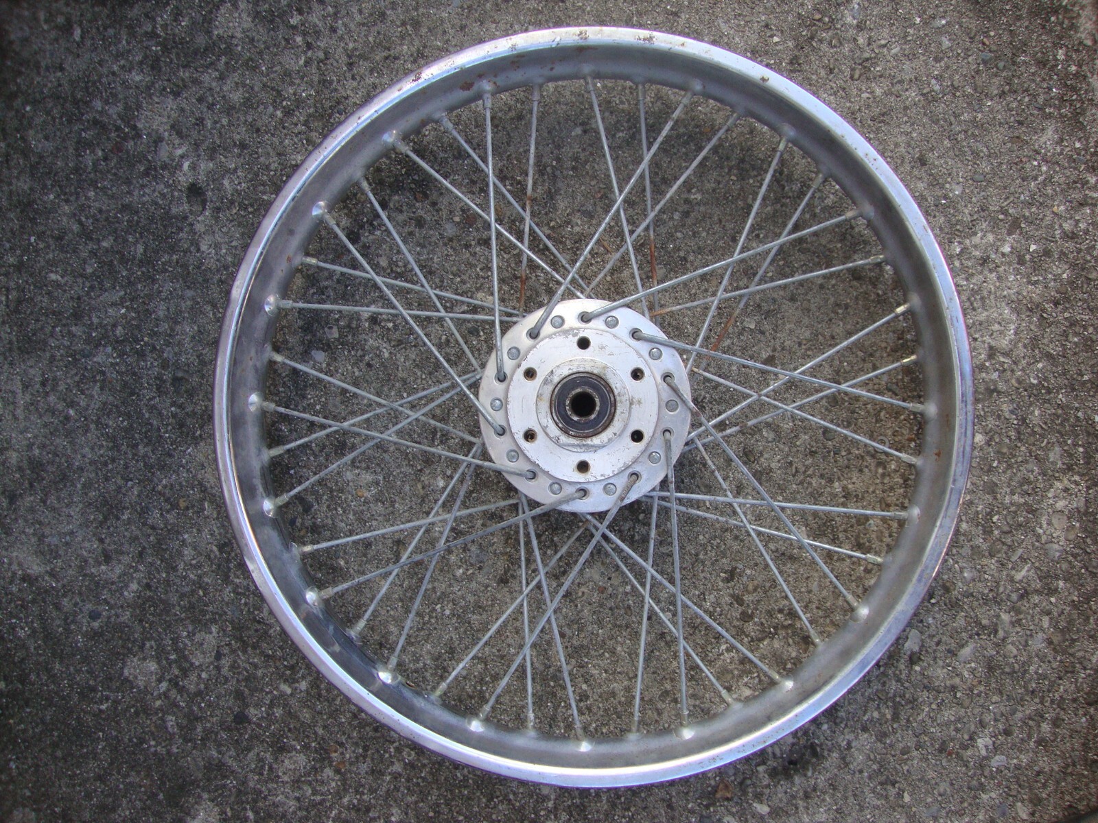 1974 Honda CB550 oem 19 FRONT WHEEL rim hub cb550K 1975 1976 550 cb500 ...