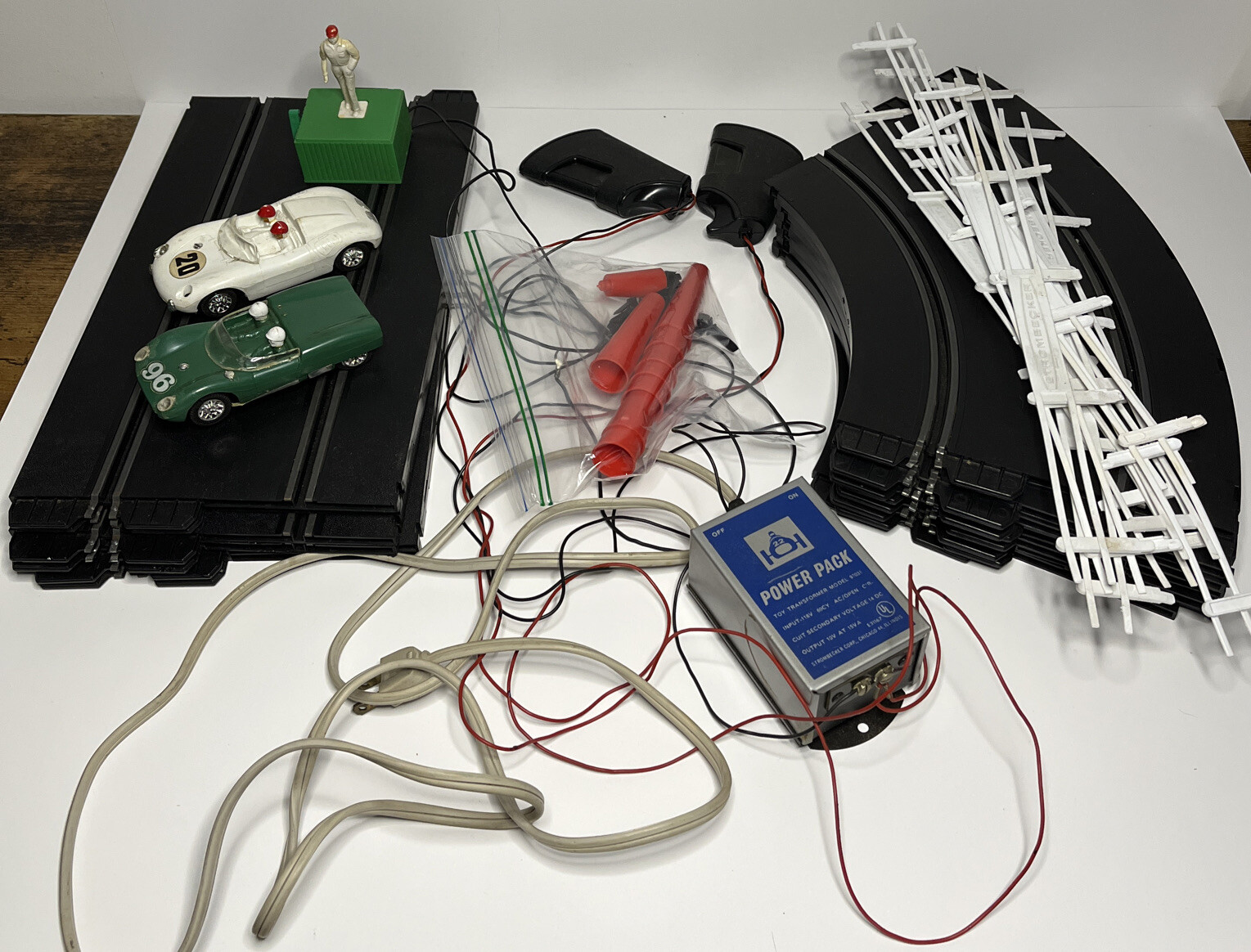 Vintage Strombecker Scale Slot Car Race Set (Sold As Is) Starter 2 Cars ...