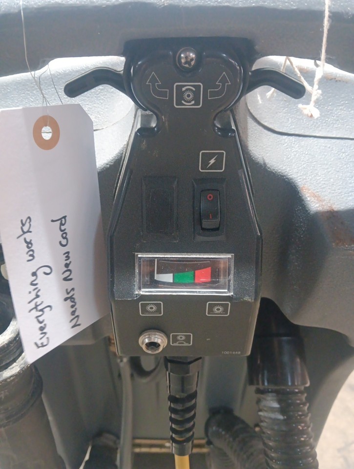 Tennant/Nobles EX-SC-1020 Deep Cleaning Self-Contained Carpet Extractor ...