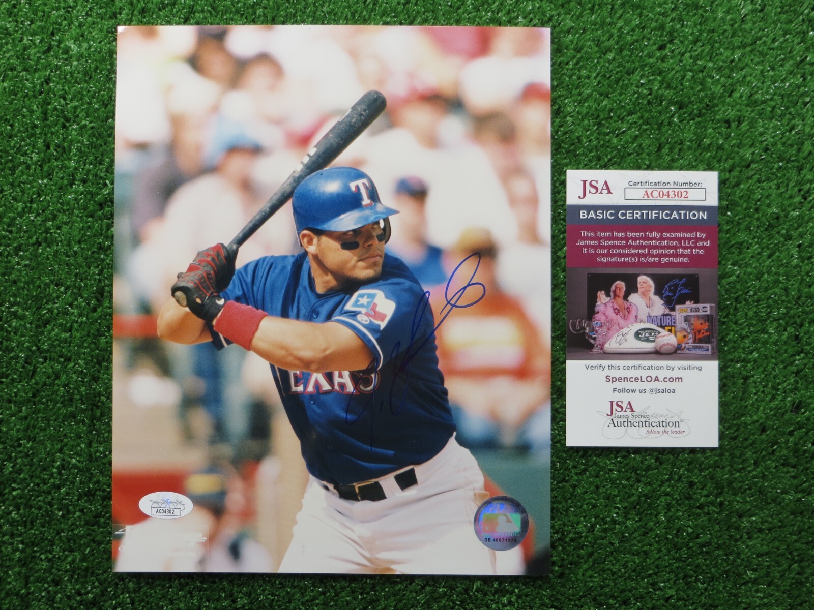 Ivan Rodriguez Autographed Memorabilia | Signed Photo, Jersey ...