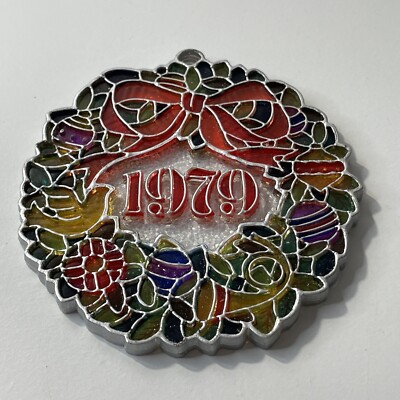 Hallmark 1979 Wreath Ornament Tree Trimmer Collection Plastic Stained ...