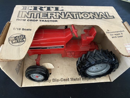 VTG ERTL International Row Crop Tractor #415 1/16 Scale Made USA New in ...