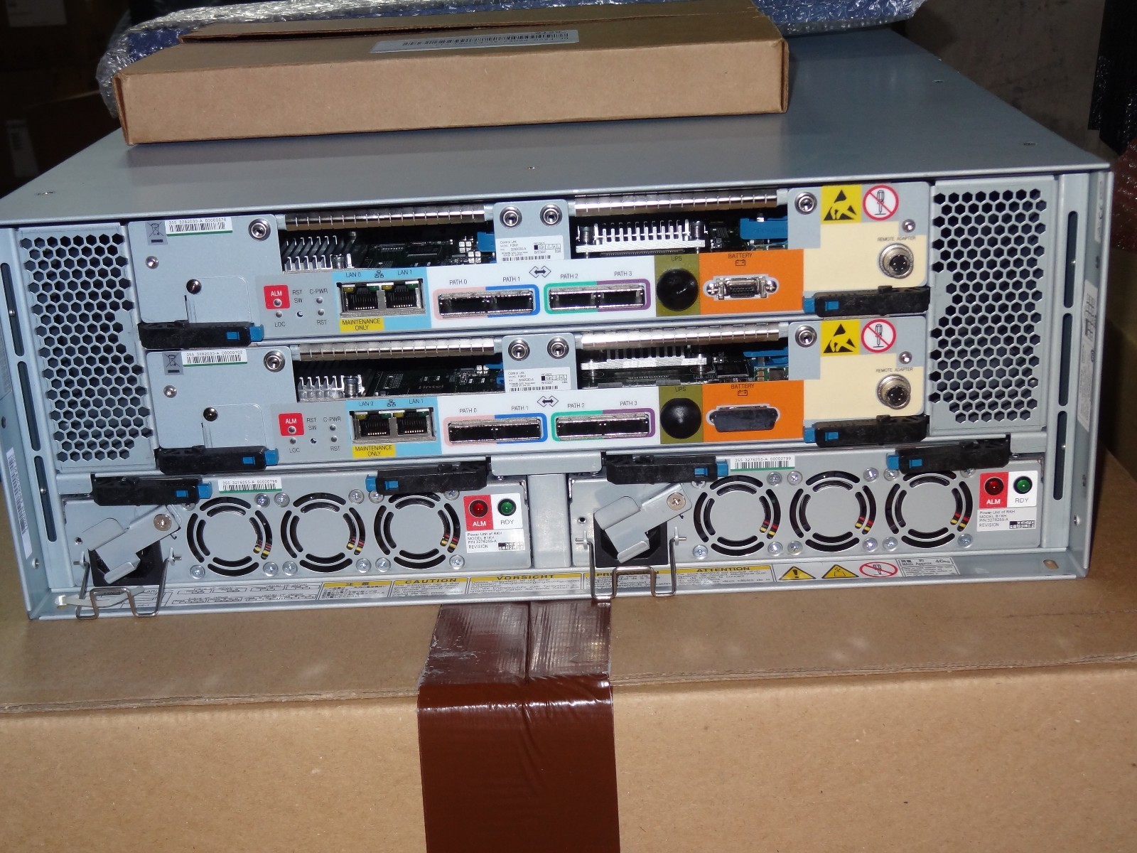Hitachi DF800-RKHE2 AMS 2500 Base Unit W/ 2 Controllers 0 Ports Qu # ...