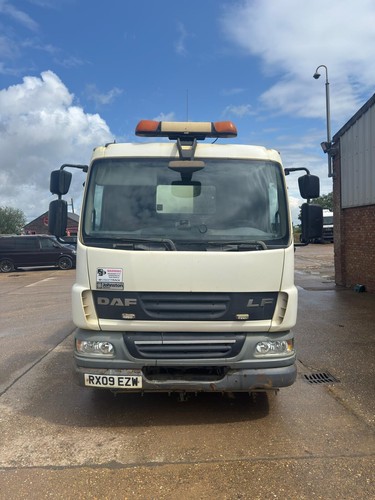 DAF LF55 15 TONNE VT650 LEFT HAND DRIVE 4X2 AXLE ROAD SWEEPER *12 ...
