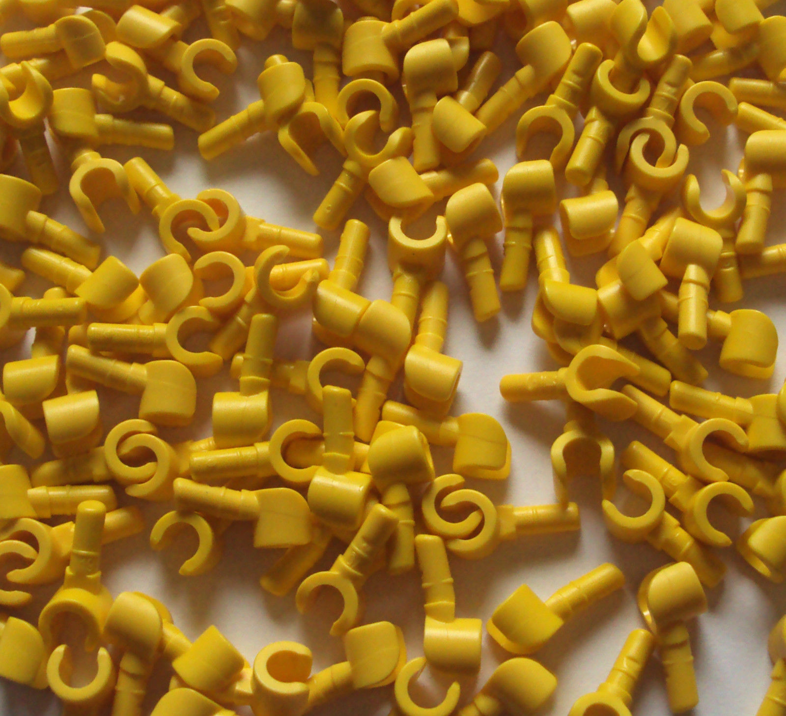 LEGO® 20 Yellow Minifigure Hands NEW (10 Pairs) Part no 983 or 3820 ...