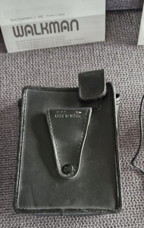 Sony Walkman WM-DD30 Quartz Direct Drive - Mega Bass - inkl. Hülle ...