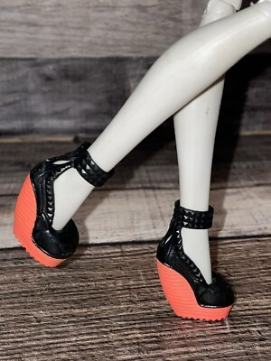 MONSTER HIGH DOLL FREAKY FUSION CLEOLEI CLE TORALEI SHOES BLACK ORANGE ...
