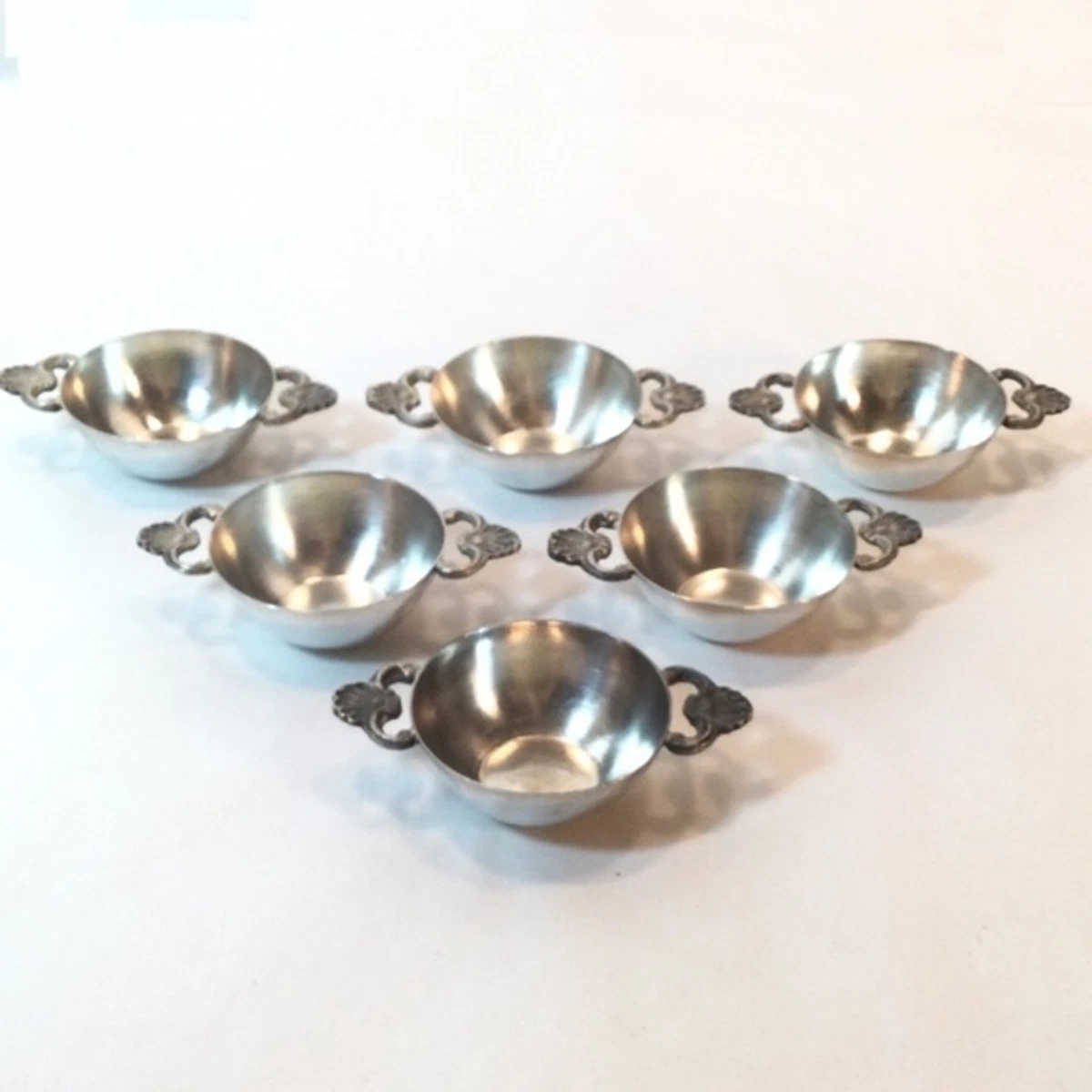 Decorative Nut Cups