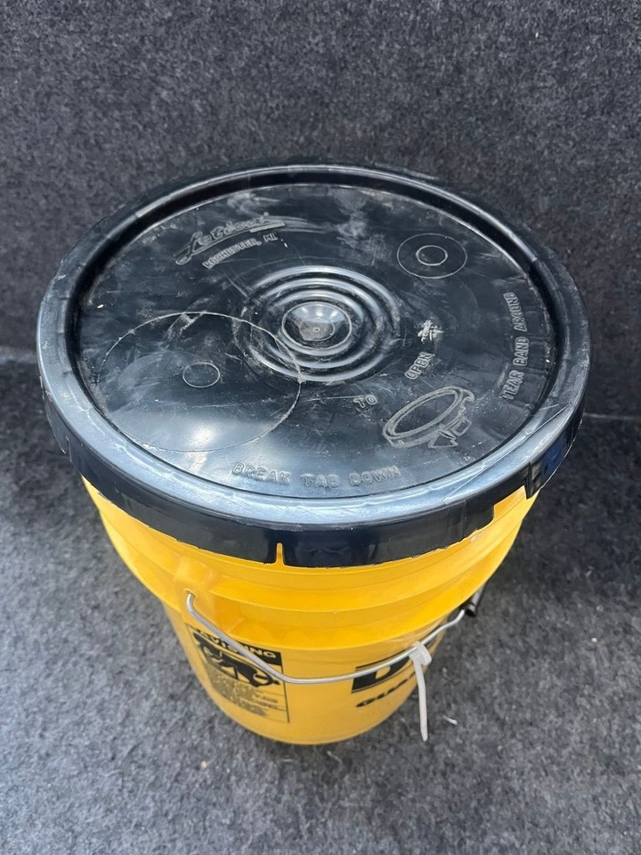 DEWALT DW130VBKT 1/2" Spade Drill Kit with Mixing Pail | eBay