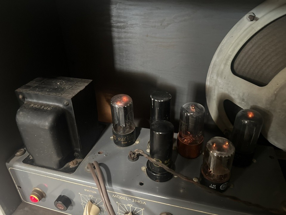 Vintage 1940s Dickerson “Magnatone” Hawaii Tube Guitar Amp (Read ...