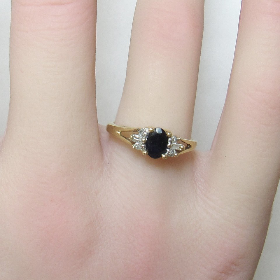 JWBR 10K Yellow Gold 0.60 Ct Natural Oval Navy Blue Sapphire And ...