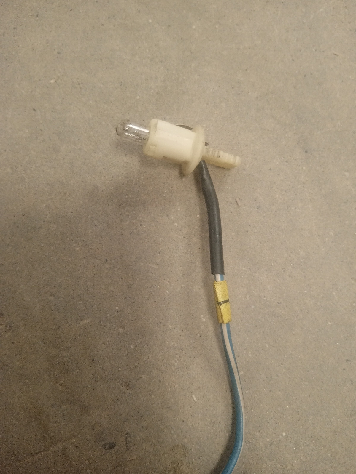 Mercedes w123 116 126 Instrument Cluster light bulb holder glow plug ...