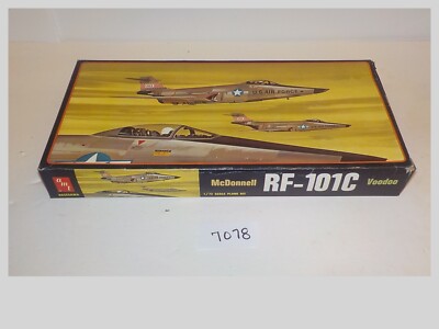 AMT Hasegawa 1/72 McDonnell RF-101C Voodoo Plastic Airplane Model Kit A ...