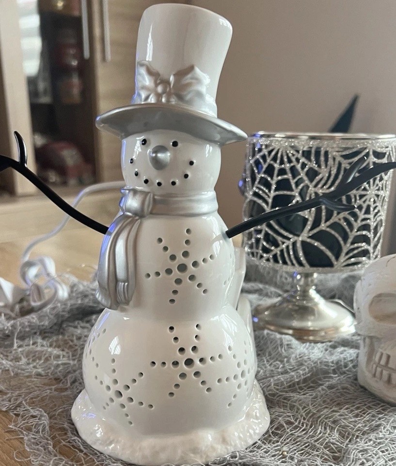 Scentsy Weihnachtliche Duftlampe + Gratis Wachs Duftwachs | eBay.de