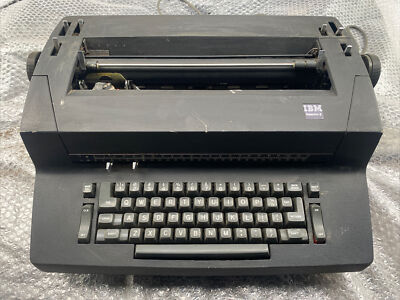 Typewriters & Word Processors - Correction Electric Typewriter
