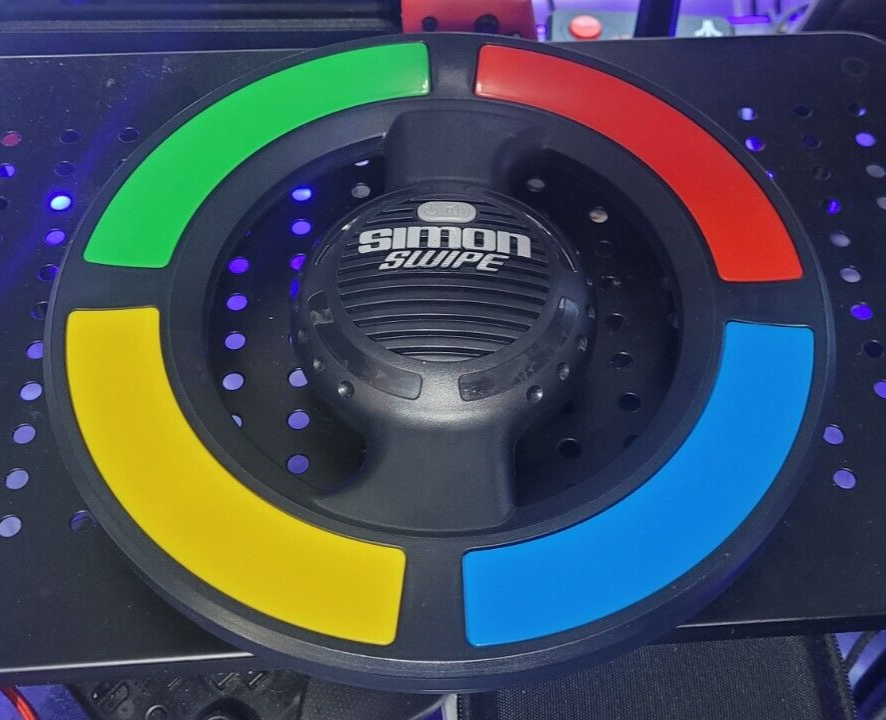 Hasbro Simon Swipe Game 2013 TESTED | eBay