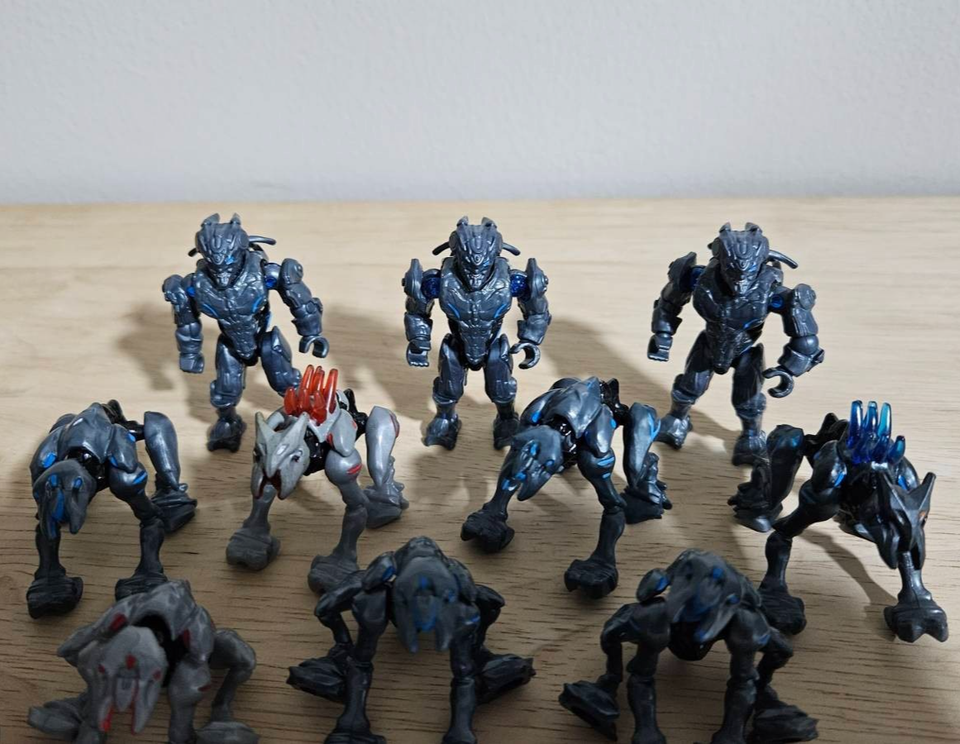 Mega Construx Halo Minifigures - Lot of Prometheans knight, soldier ...