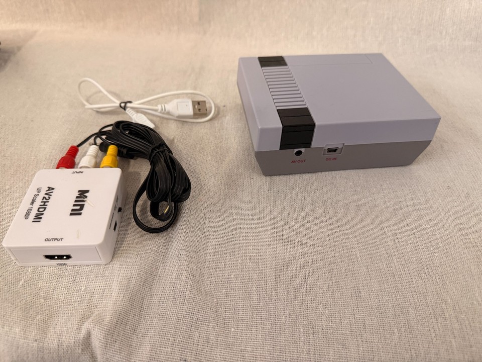 Mini NES Retro Game Console w/ Controller + AV to HDMI Converter Plug ...