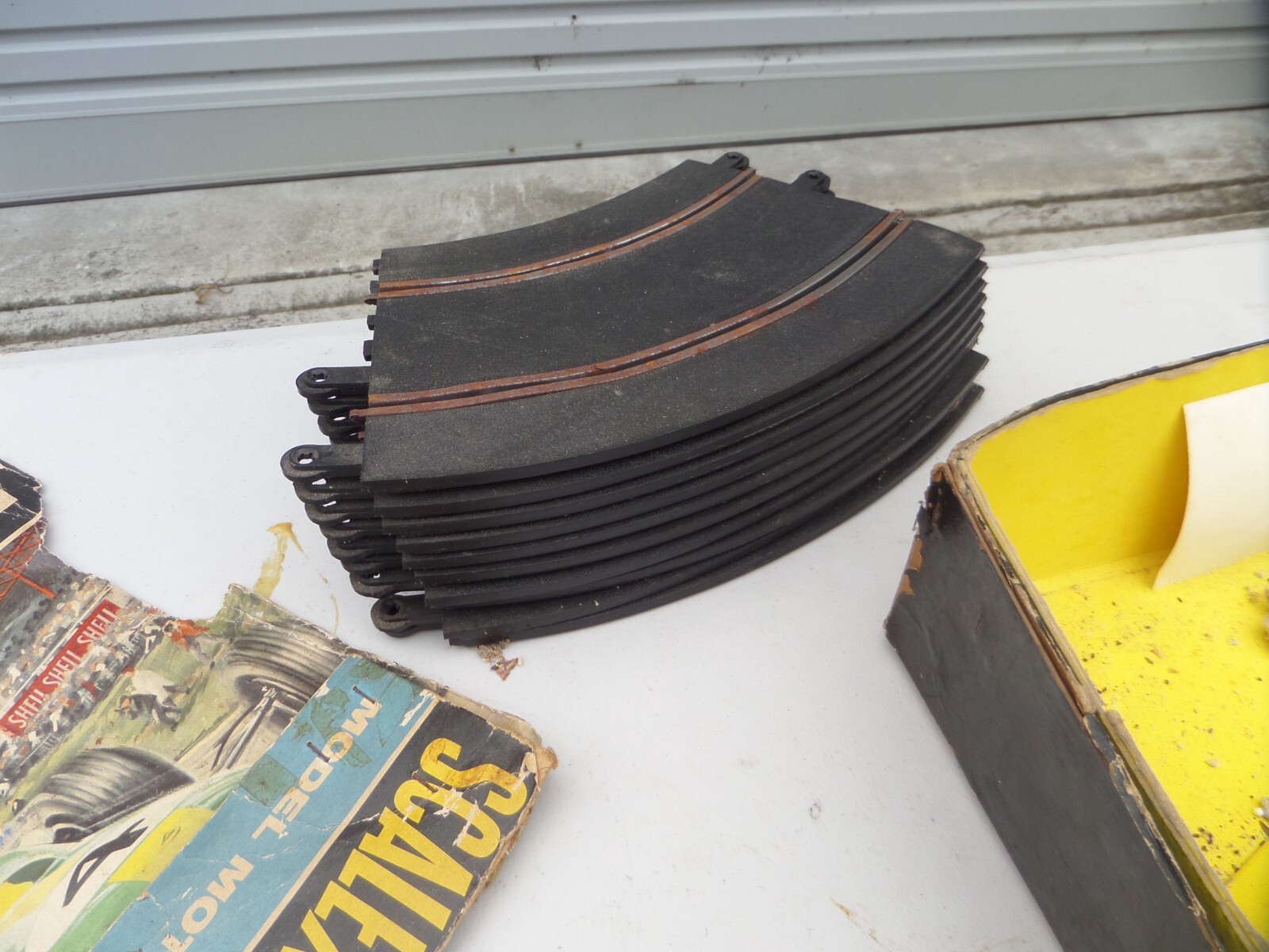 VINTAGE OLD 1960's SCALEXTRIC SLOT CAR SET FORD F40 & JAGUAR CARS SET ...