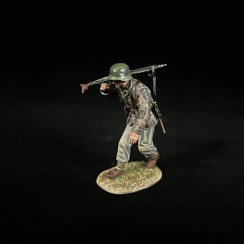 WAR PARK MINIATURES 1:30 WW2 GERMAN NO026 WAFFEN MG42 MACHINE GUNNER ...