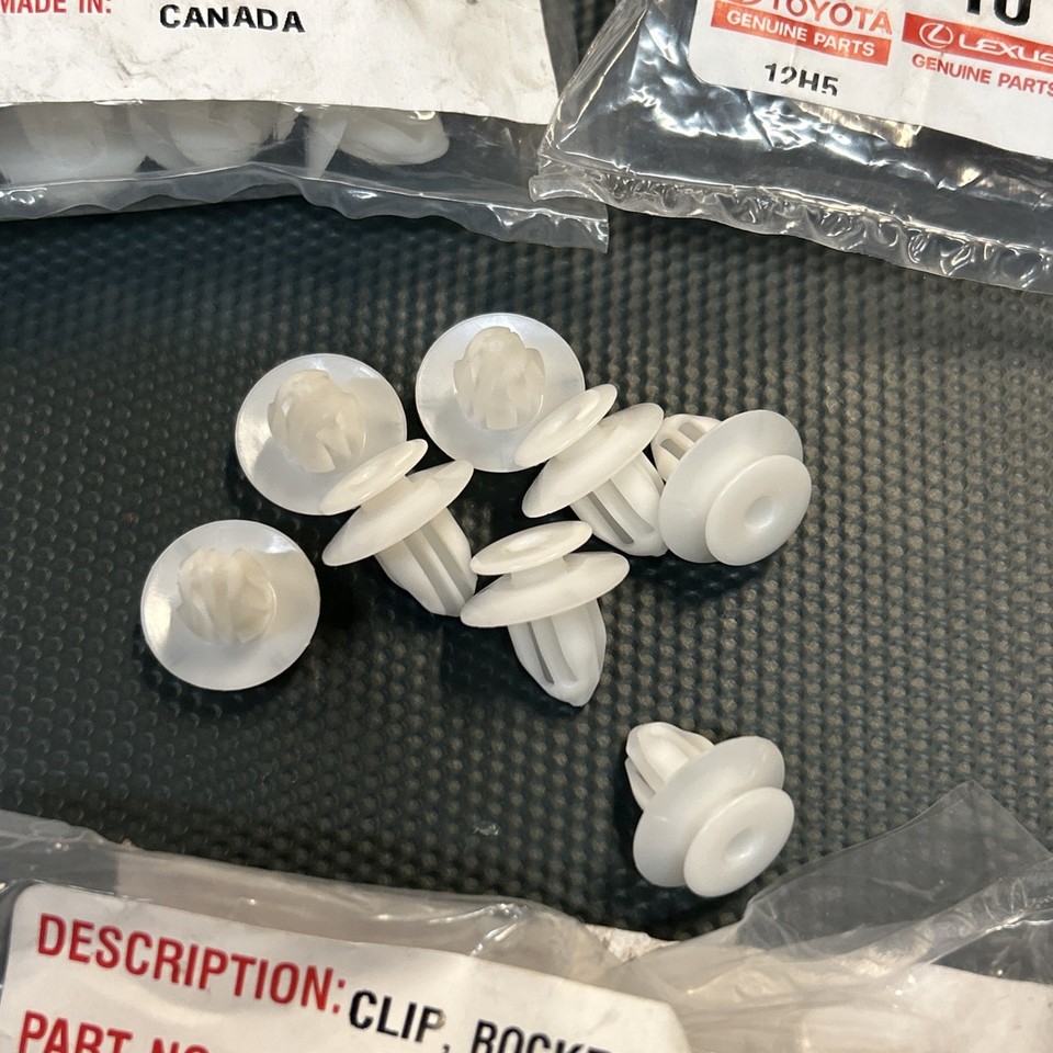 Toyota Rocker Panel Moulding Clips 75867-68010 | eBay