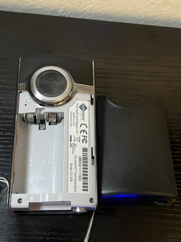 Flip Video UltraHD 2nd Generation Black 2" LCD Anti Shake Pocket Video ...