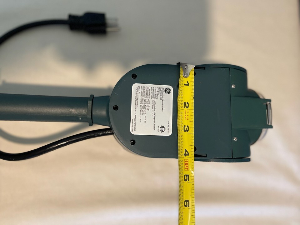 GE Relocatable Power Tap Surge Protector Six Outlets EMP700UL-MT 125V ...