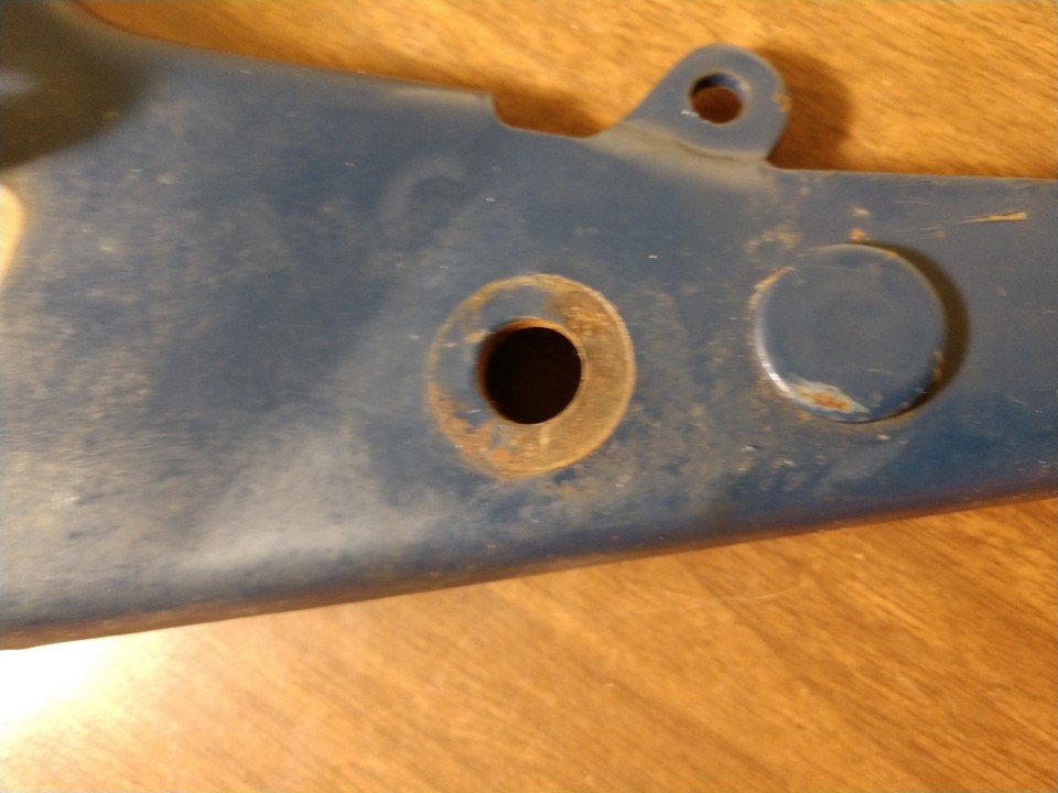 MTD Push Mower R.H. Handle Wheel Bracket 16136C | eBay