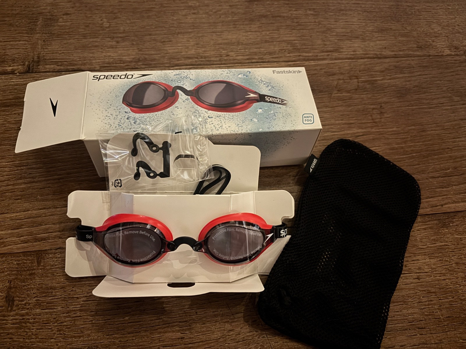 Speedo Fastskin Speedsocket 2 Goggles Red/Black. Interchangeable Nose ...