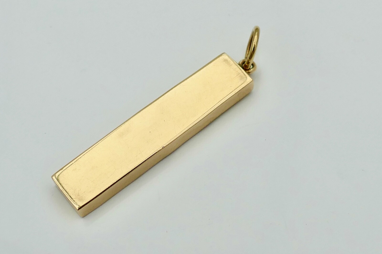 RARE QUEEN ELIZABETH II HM 9ct GOLD BAR INGOT PENDANT… - Gem