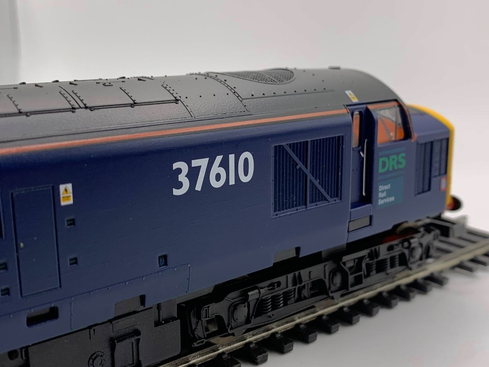 Lima Class 37 Diesel Locomotive ~ 37610 ~ Direct Rail Services ~ Boxed ...