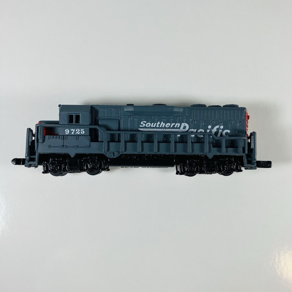 NEW Model Train N Scale Southern Pacific 9725 Diesel Locomotive Non ...